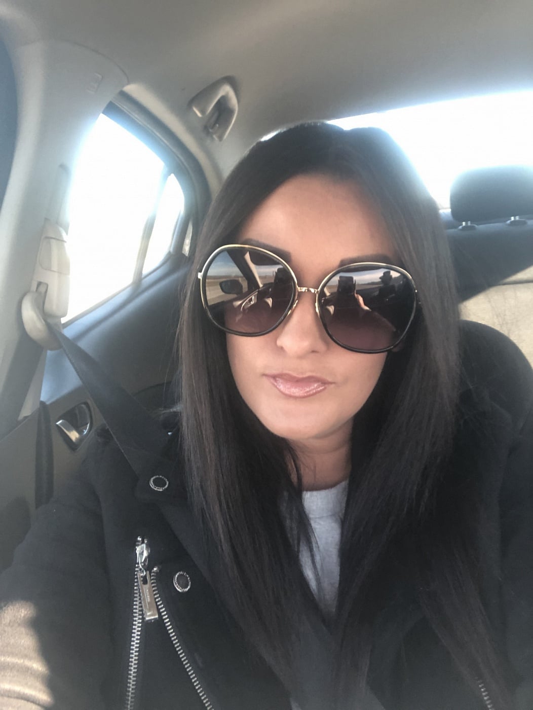 Chloe Love ️ Long-Haired Brown Eyed Entertainer in Dallas | Slixa