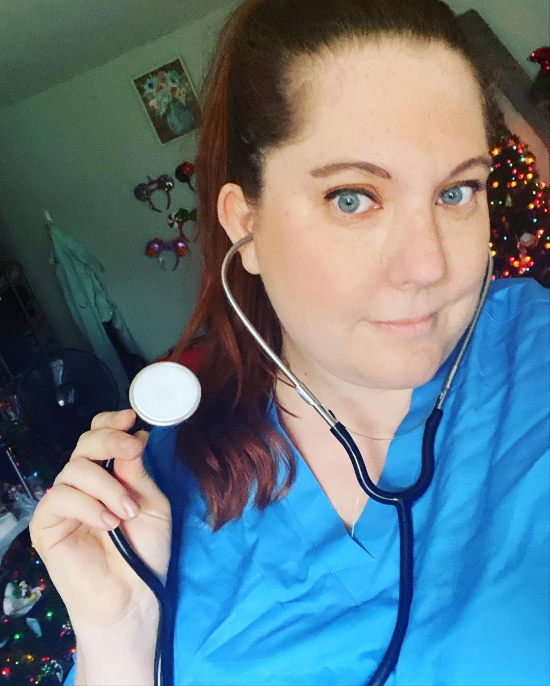 Lizzy James ️ Curvy Redhead Female Entertainer in Philadelphia | Slixa